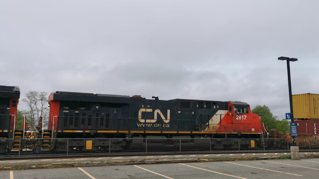 CN 2817
